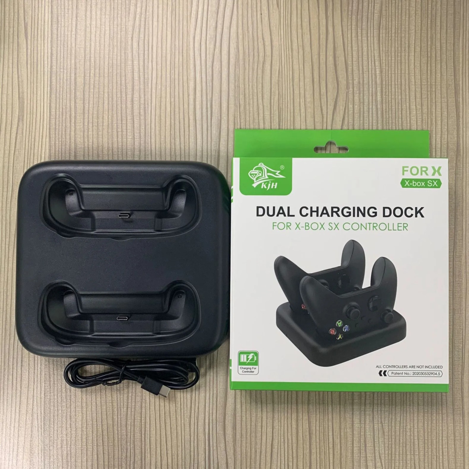 Wireless controller charger